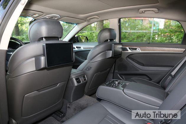 [단독비교] 제네시스 G80 vs DH의 차이점, 대놓고 비교해보니