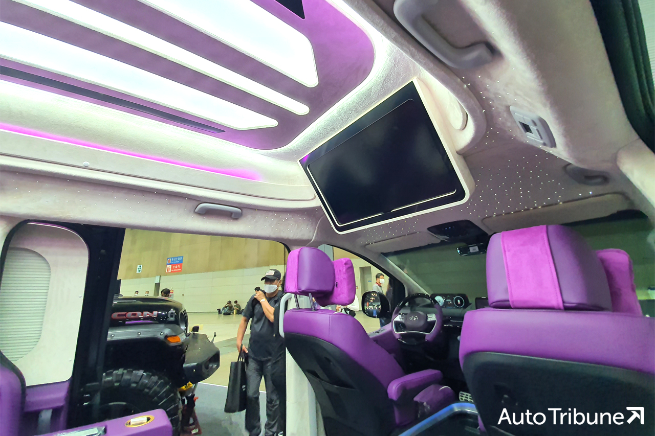 21 오토살롱위크] 호화 리무진으로 변신한 현대 스타리아, 궁금한 실내는?