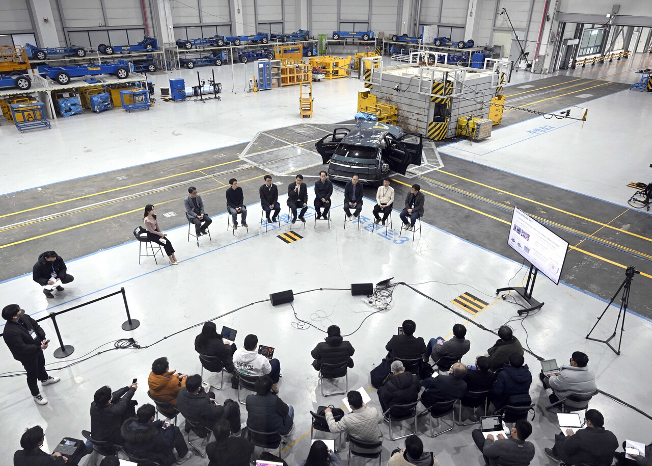 "불날까 두려운 전기차", 현대 아이오닉 5의 충돌 결과는?