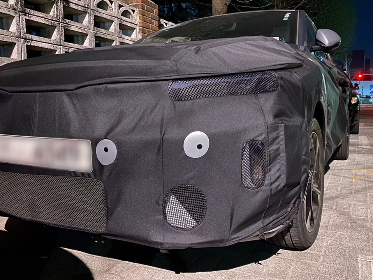 "위장막을 씌워도 예쁘네"...신형 리오 국내 포착, 출시 검토하나?