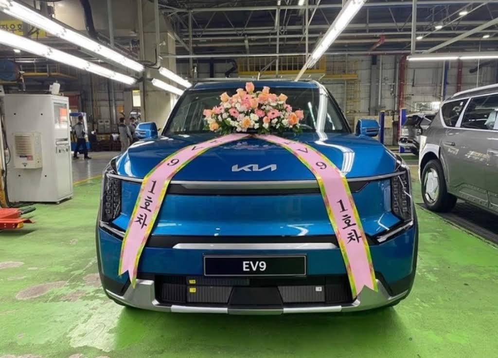 화재로 무기한 연기됐던 기아 EV9 1호차 생산, 출고는 언제 시작?