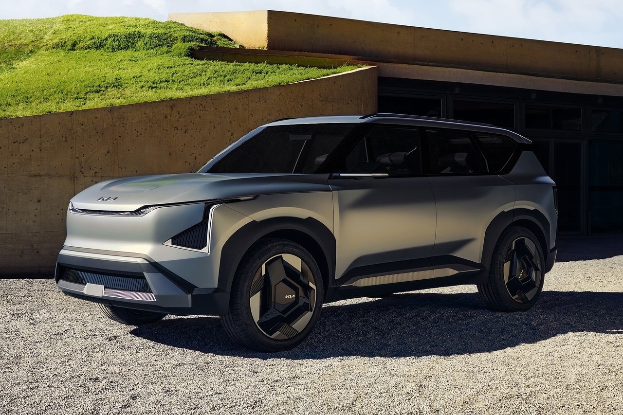 "주행거리 최대 600km"... 기아의 프리미엄 전기 SUV, 국내에도 출시되나?