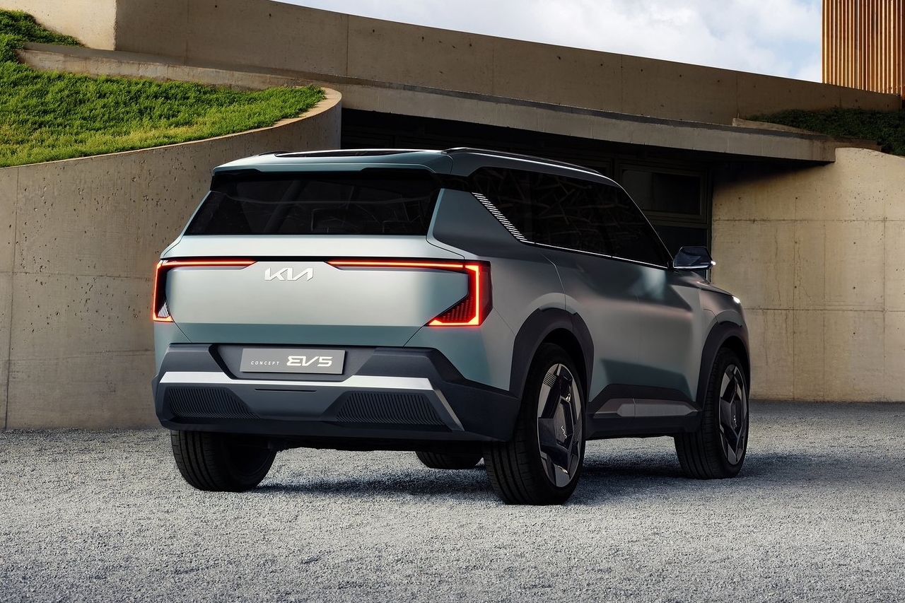 "주행거리 최대 600km"... 기아의 프리미엄 전기 SUV, 국내에도 출시되나?