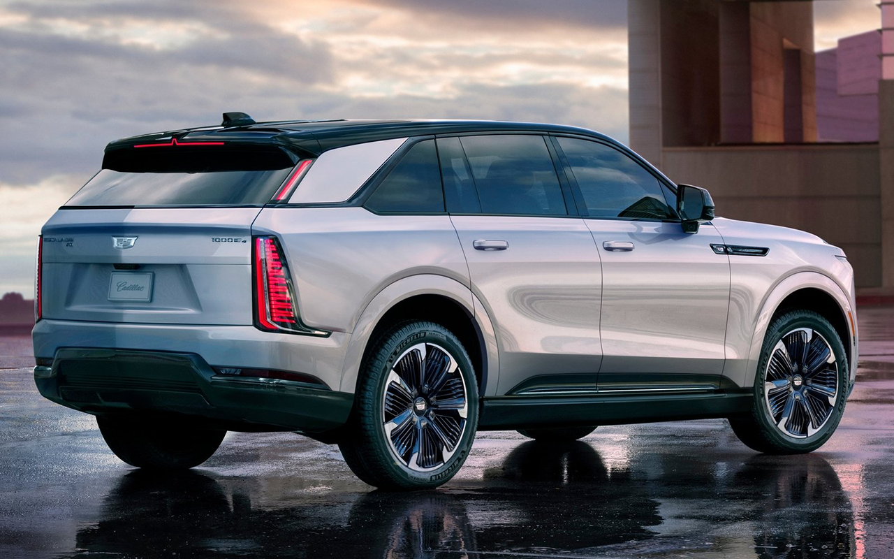 "부품만 보면 국산차 아니야?"... LG로 도배한 캐딜락, 새로운 슈퍼 SUV 공개