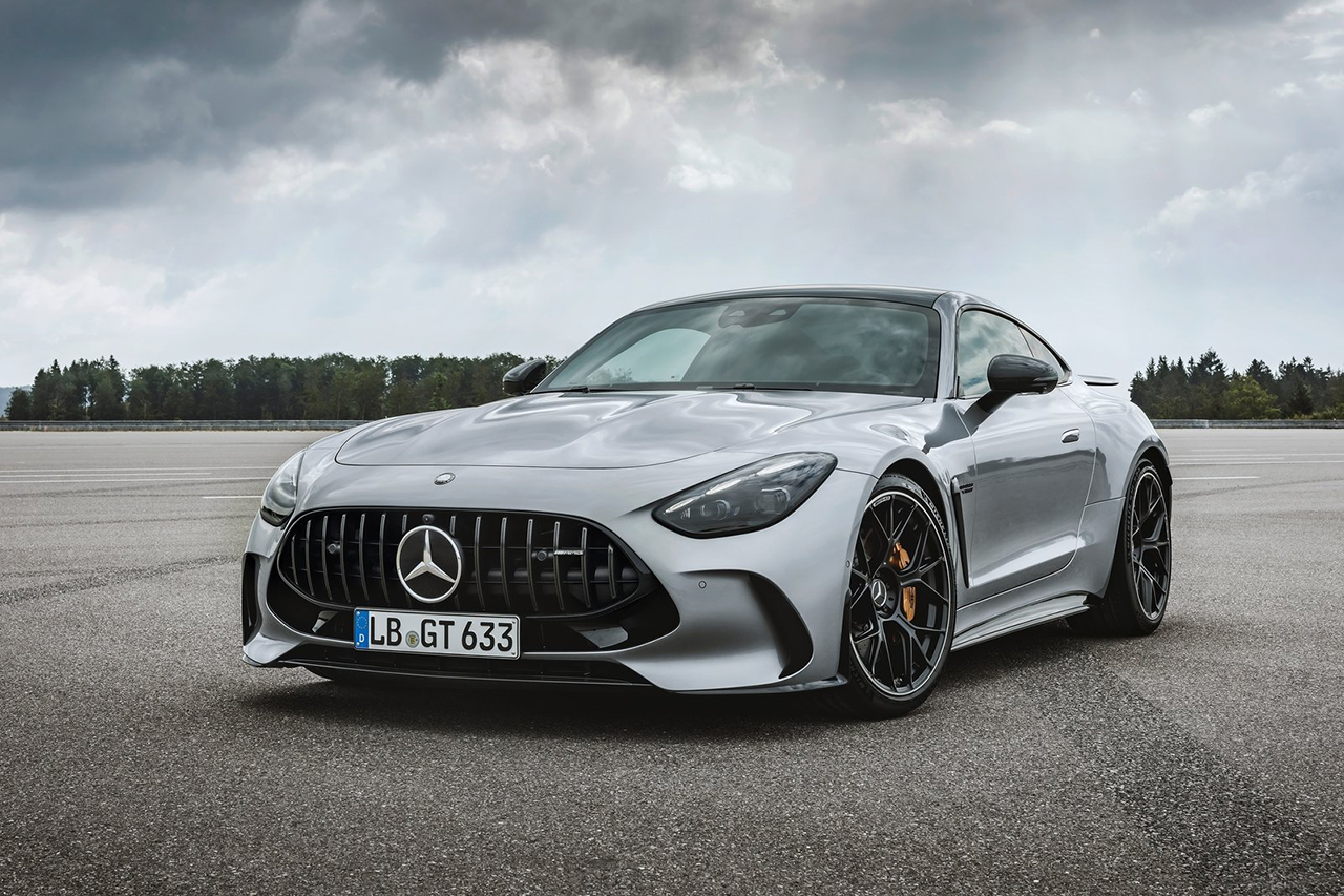 "벤츠는 자존심도 없나"... 포르쉐 911 베낀 AMG GT 공개, 벤츠 오너들은 '경악'