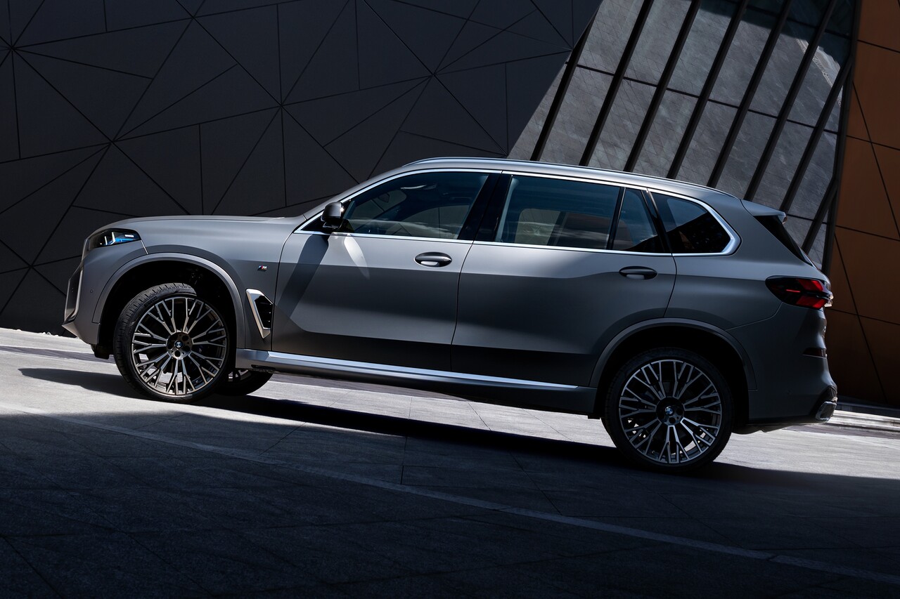 "X7만큼 커진 X5 LWB"... BMW SUV를 리무진으로 만들면 이렇게 되나?