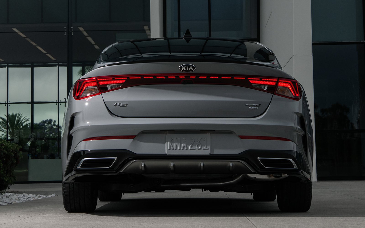 "중고차 사지 마세요"... 기아 K5, 370만 원 할인으로 2천만 원이면 구입 가능!