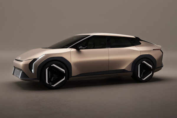 "미친 갓성비 전기차 개막"... 기아 EV3-EV4 최초 공개, 보조금 없이 3천만 원대?