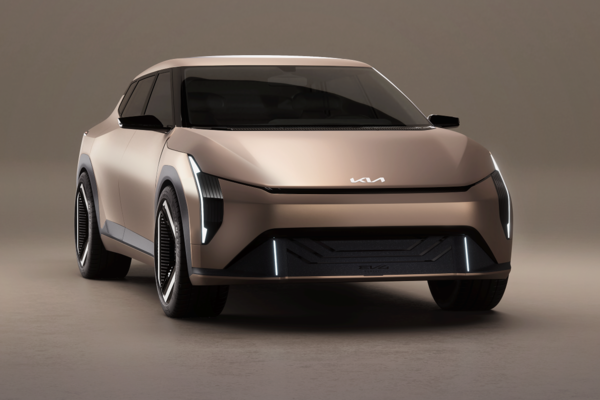 "미친 갓성비 전기차 개막"... 기아 EV3-EV4 최초 공개, 보조금 없이 3천만 원대?