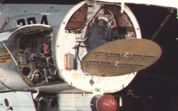 "톰 크루즈가 사랑한 전투기!"... 20세기 최강 함재기 F-14 톰캣