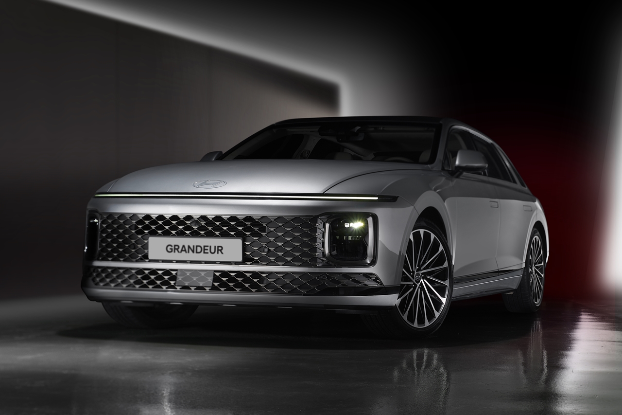 "중고차보다 저렴한 신차 등장"... 쏘나타 가격표 단 국산 플래그십 세단은?