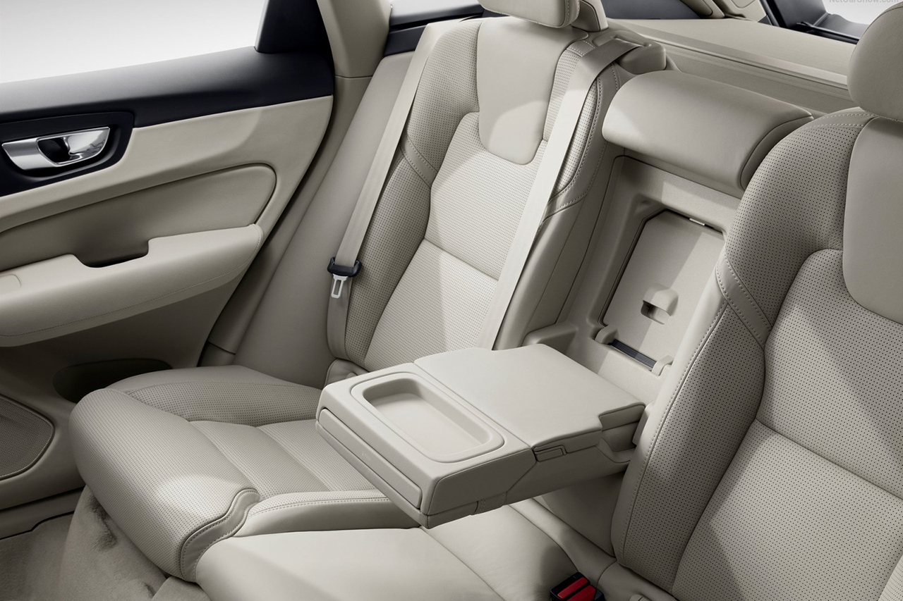 "출고대기 생각하면 중고차가 낫죠"... 3천만원대로 가성비까지 챙긴 볼보 SUV는?