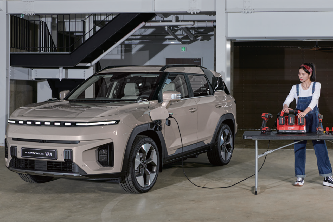 "이런 전기차 본 적 있어?"... 실용성 끝판왕 갖춘 가성비 EV 정체는?