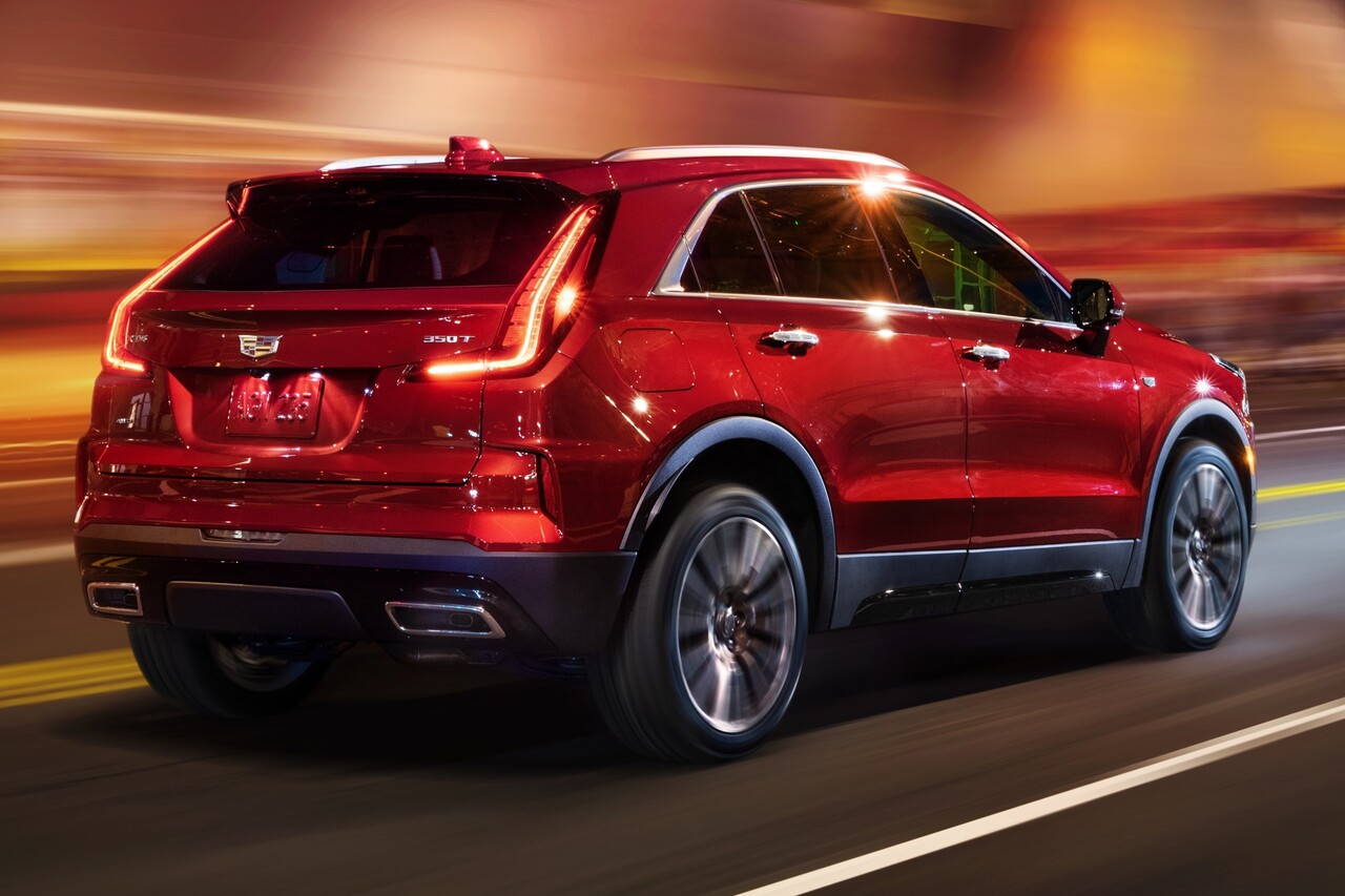 "디자인 보고 전기차인 줄"... 캐딜락 뉴 XT4 사전계약 돌입, 가격은 얼마?