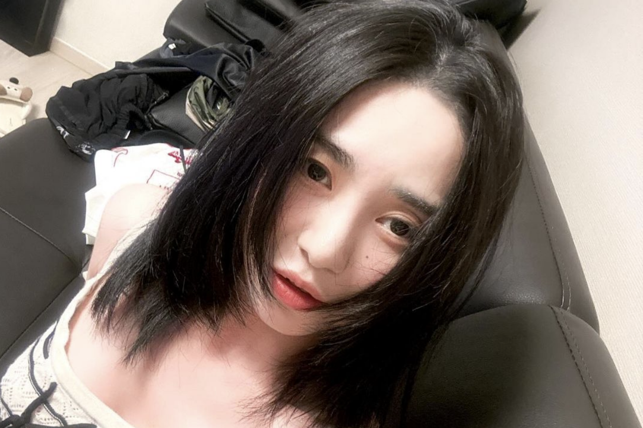 "왕따 논란 후 포착된 근황"... AOA 탈퇴 권민아, BJ로 변신