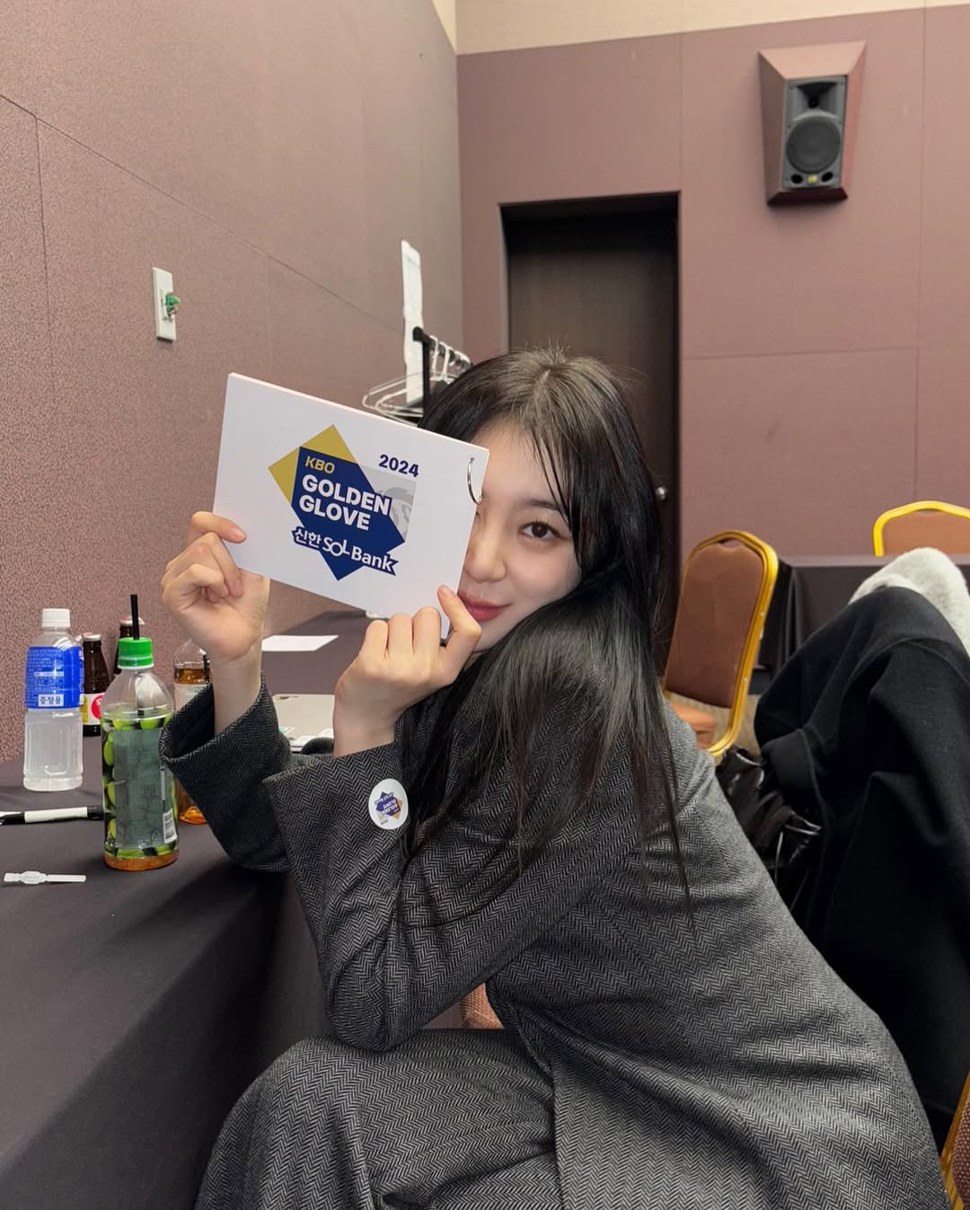 "불러주셔서 감사합니다♡"... 이채연의 KBO 골든글러브 시상 후기는?