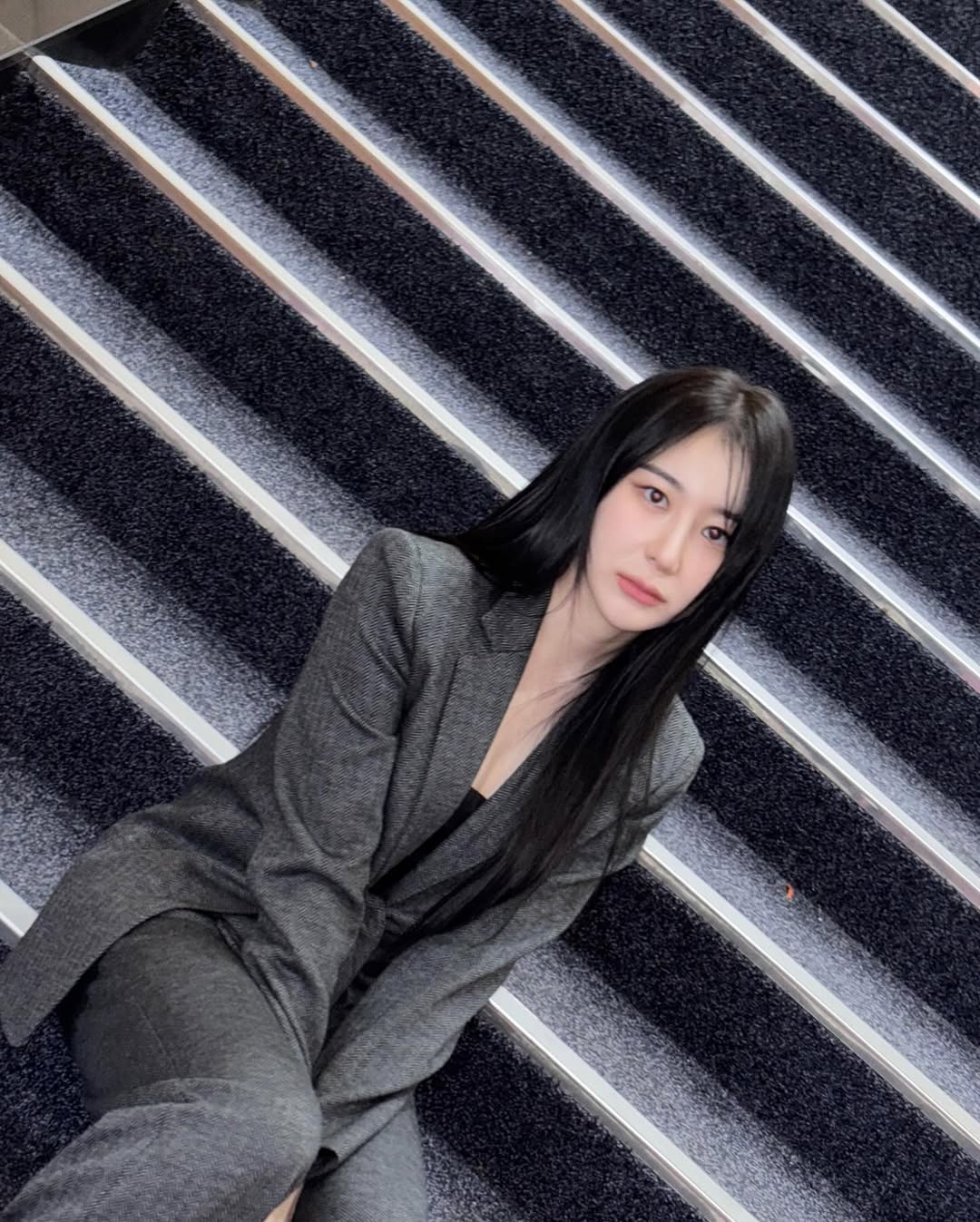 "불러주셔서 감사합니다♡"... 이채연의 KBO 골든글러브 시상 후기는?