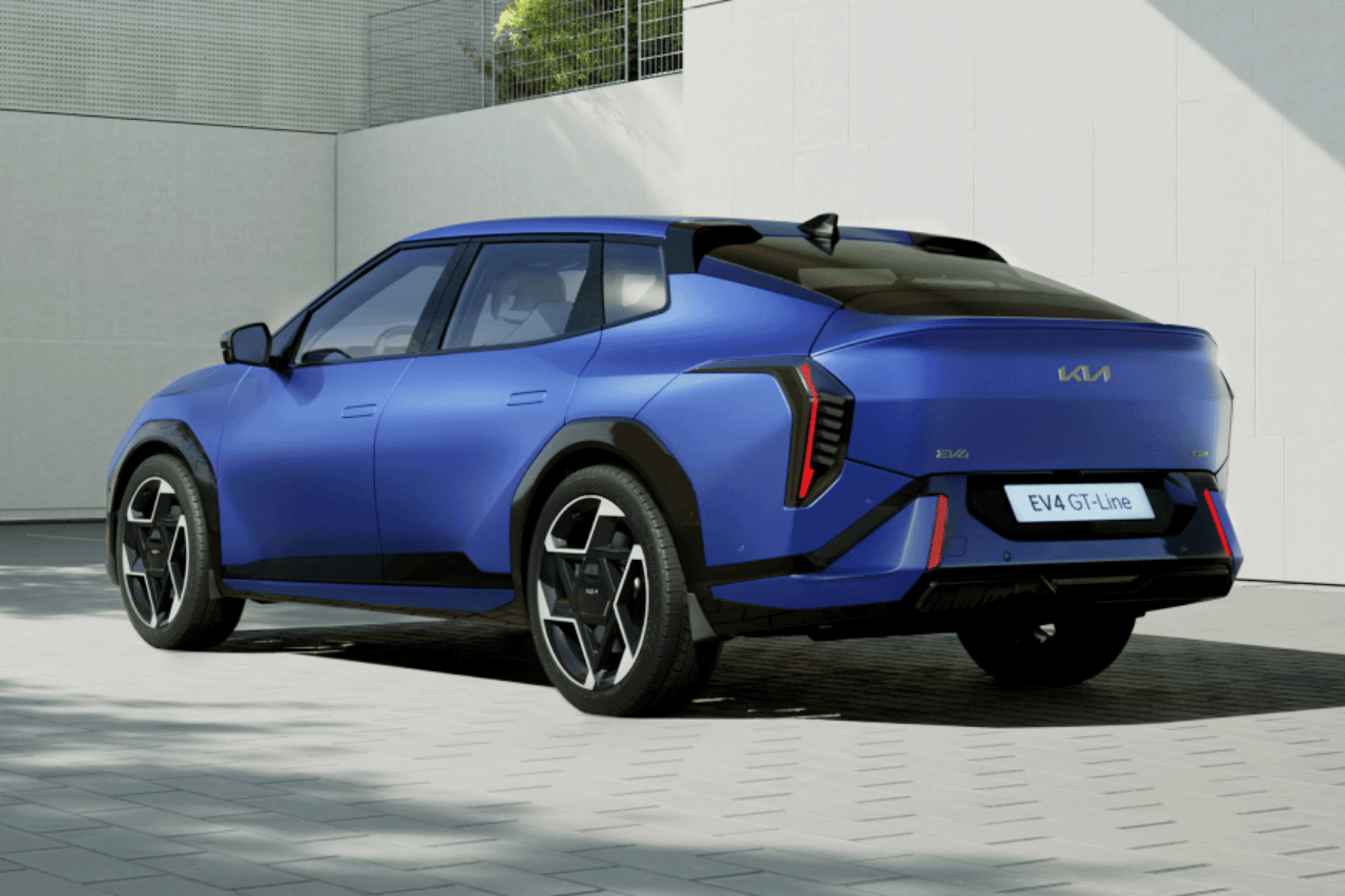 "주행가능거리도 533km로 완벽"... 기아 EV4, 역대급 상품성으로 중무장