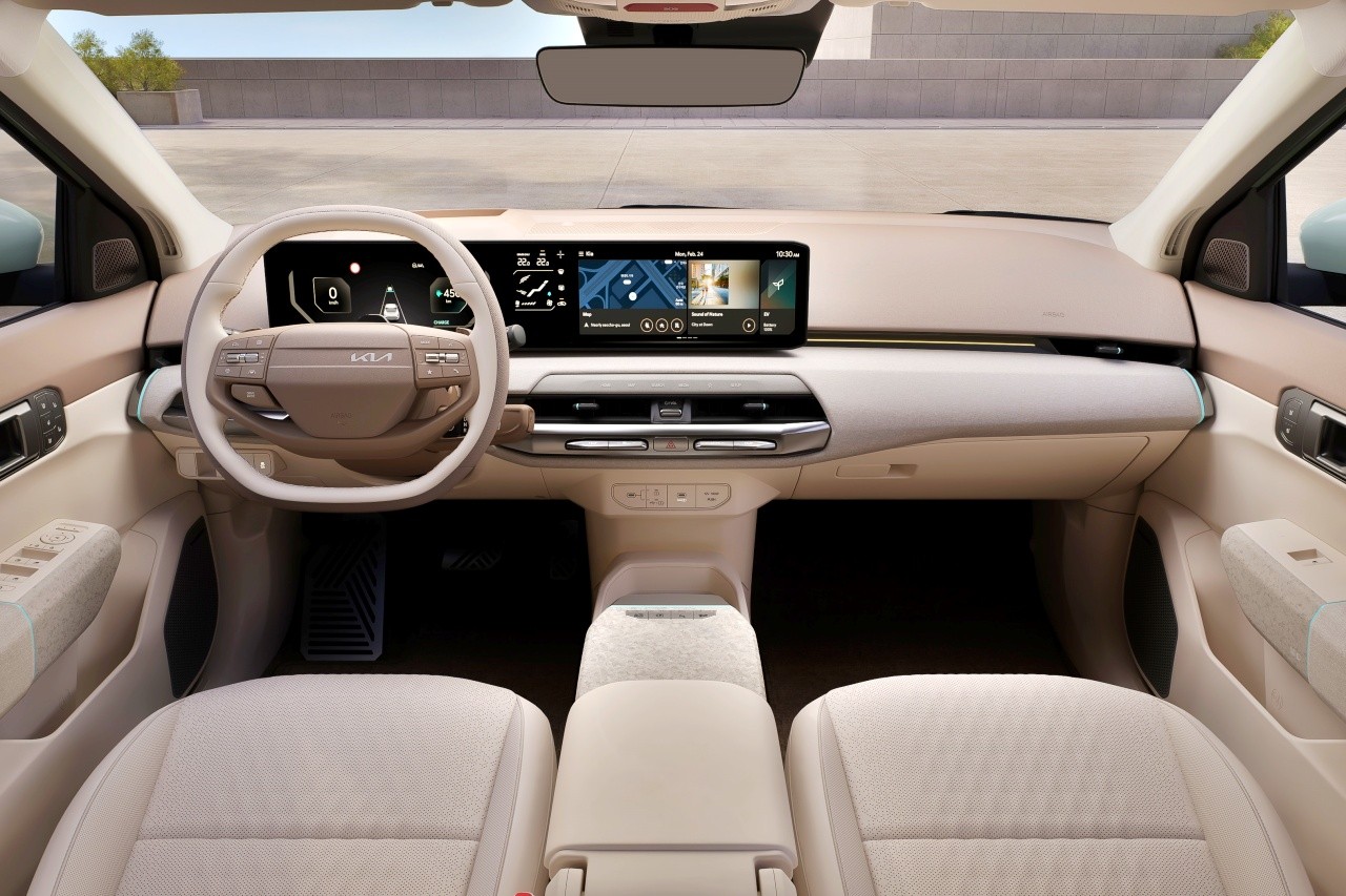 "아반떼 왜 사요?"... 기아 EV4, 역대급 우월한 특징은