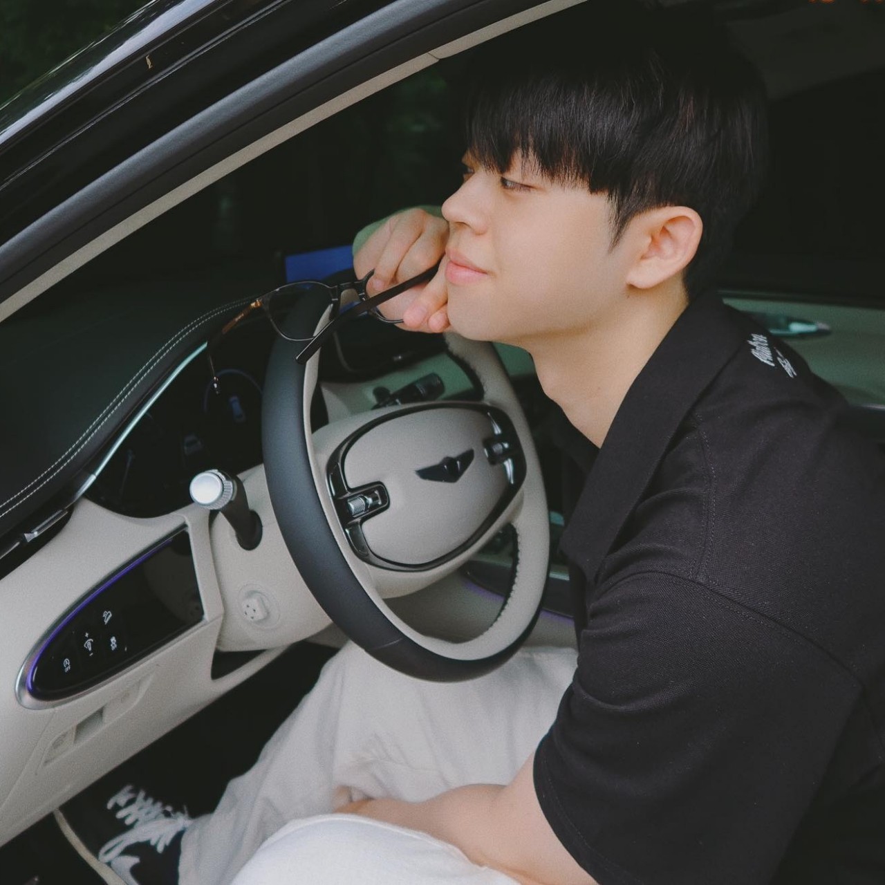 "빚도 갚아줬는데"... MC그리, 母에게 매달 수백만 원 송금한 이유