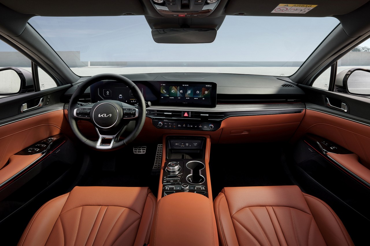 "연식변경으로 갓성비"... 기아, 2026 K5와 K8 동시 출시