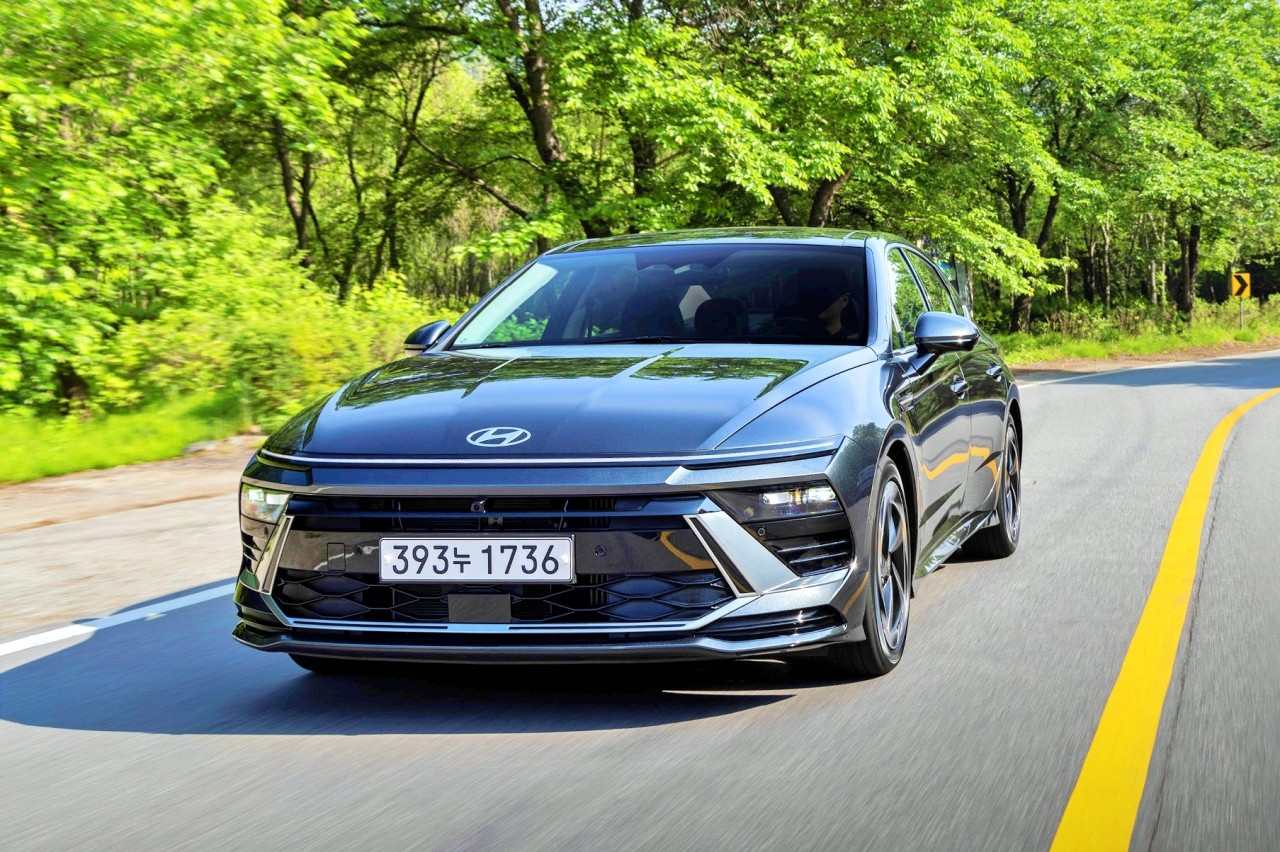 "실연비 24km/L"... 즉시 출고 하이브리드 세단, 가격 2천만 원대?